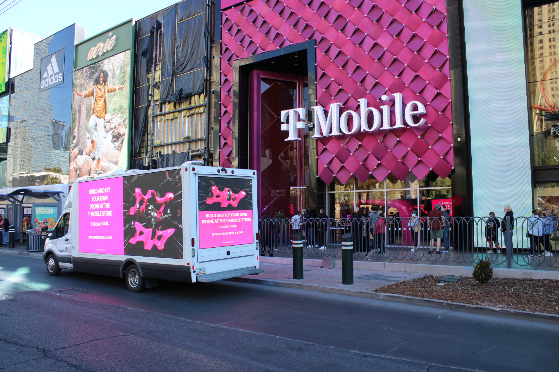 Motion Media | Live Mobile Billboard Advertising & Marketing